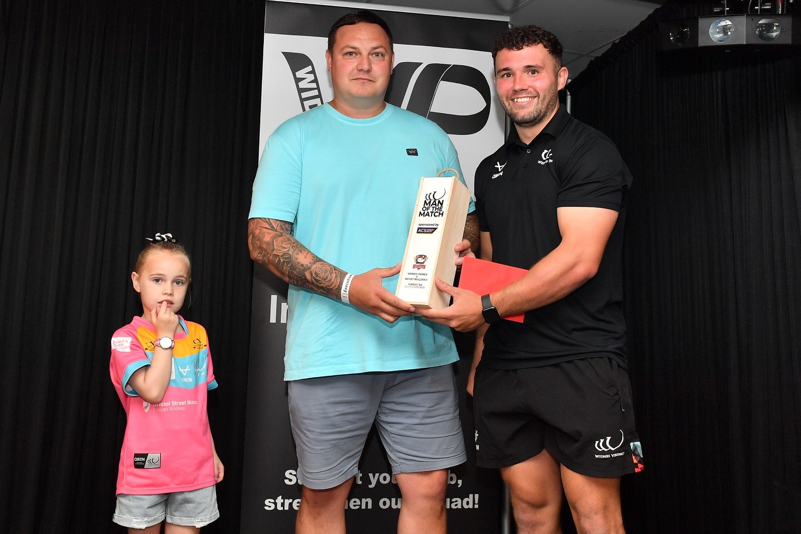 BATLEY MAN OF THE MATCH AND CHAMPAGNE MOMENT - Widnes Vikings