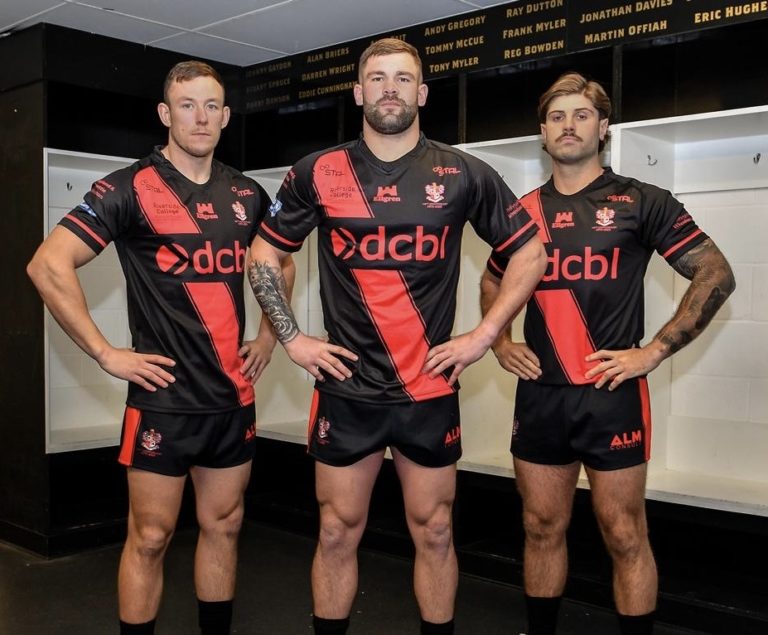 VIKINGS LAUNCH 2025 KITS - Widnes Vikings
